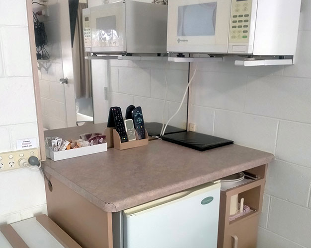 Queen + Single Motel Room | Oakey Motel Accommodation